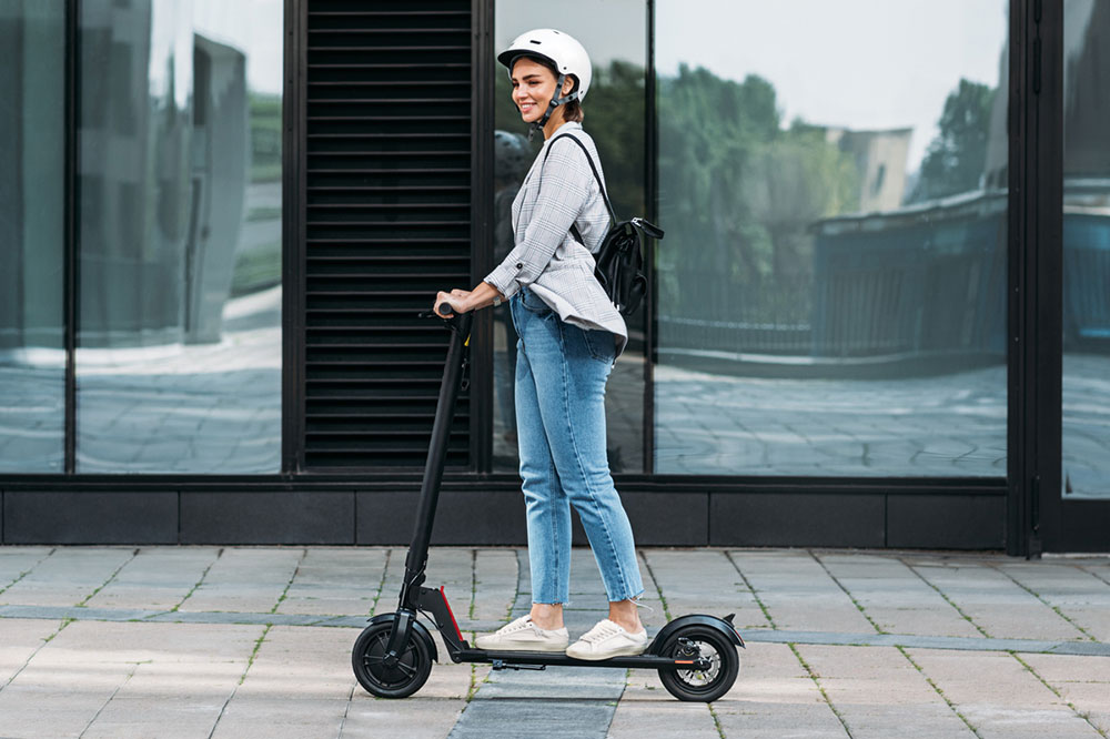 Put safety first on your e-scooter | RACQ